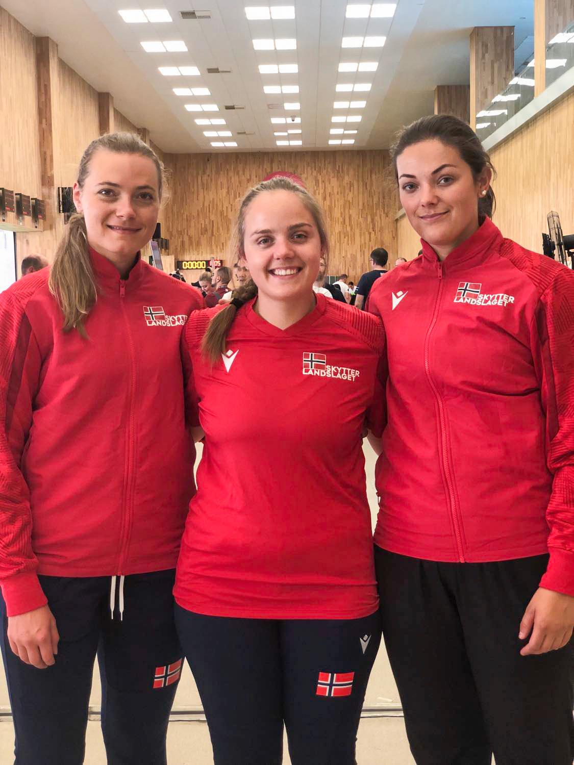 VM i skyting: Norge tok gull og sølv i lagkonkurransen på 300 meter ... VM i skyting: Norge tok gull og sølv i lagkonkurransen på 300 meter ...