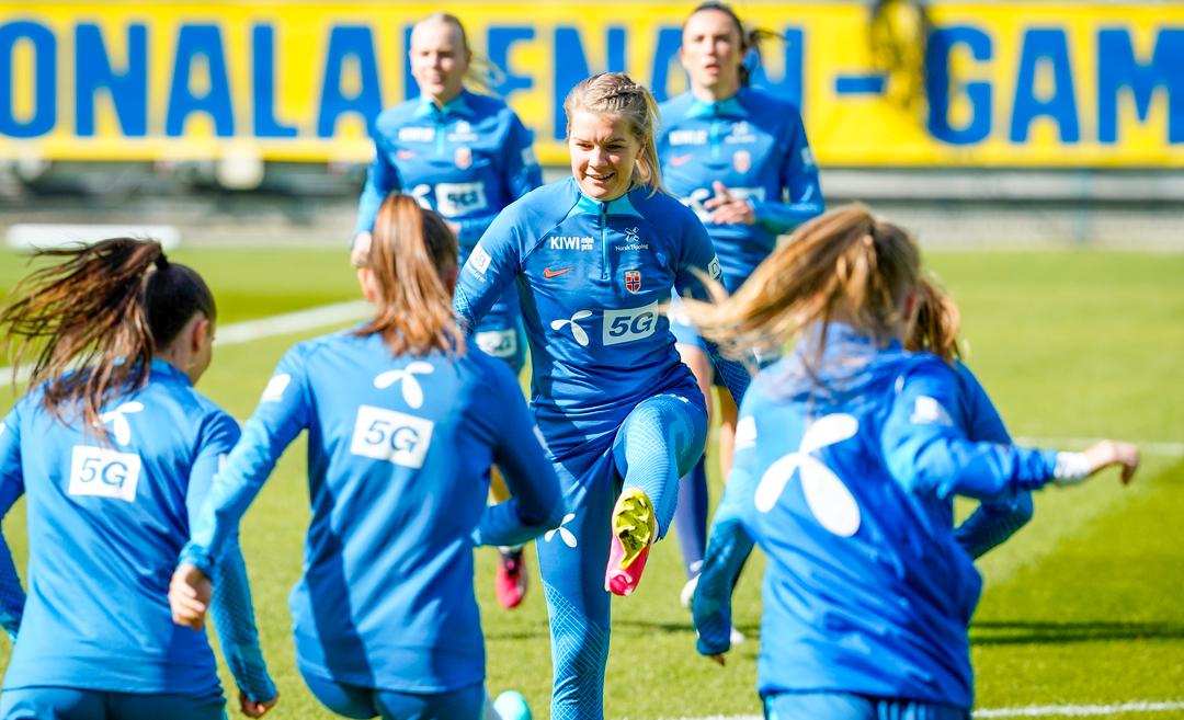 Landslagstrener Hege Riise om Ada Hegerberg 100 dager før fotball-VM ... Landslagstrener Hege Riise om Ada Hegerberg 100 dager før fotball-VM ...