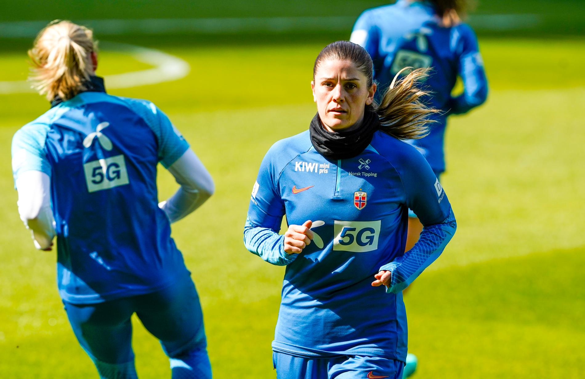 Landslagstrener Hege Riise om Ada Hegerberg 100 dager før fotball-VM ... Landslagstrener Hege Riise om Ada Hegerberg 100 dager før fotball-VM ...