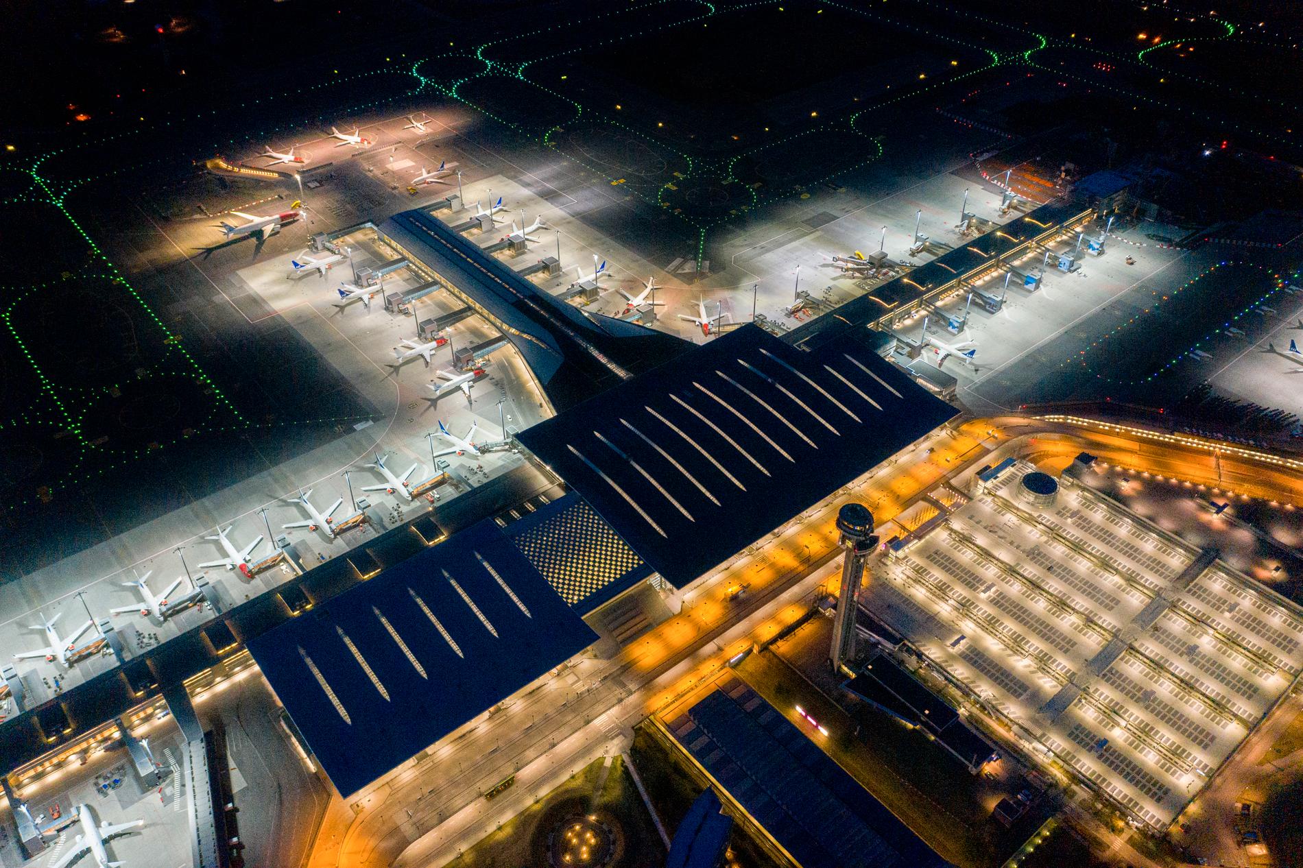 Avinor stenger store deler av Oslo Lufthavn Gardermoen – E24 Avinor stenger store deler av Oslo Lufthavn Gardermoen – E24